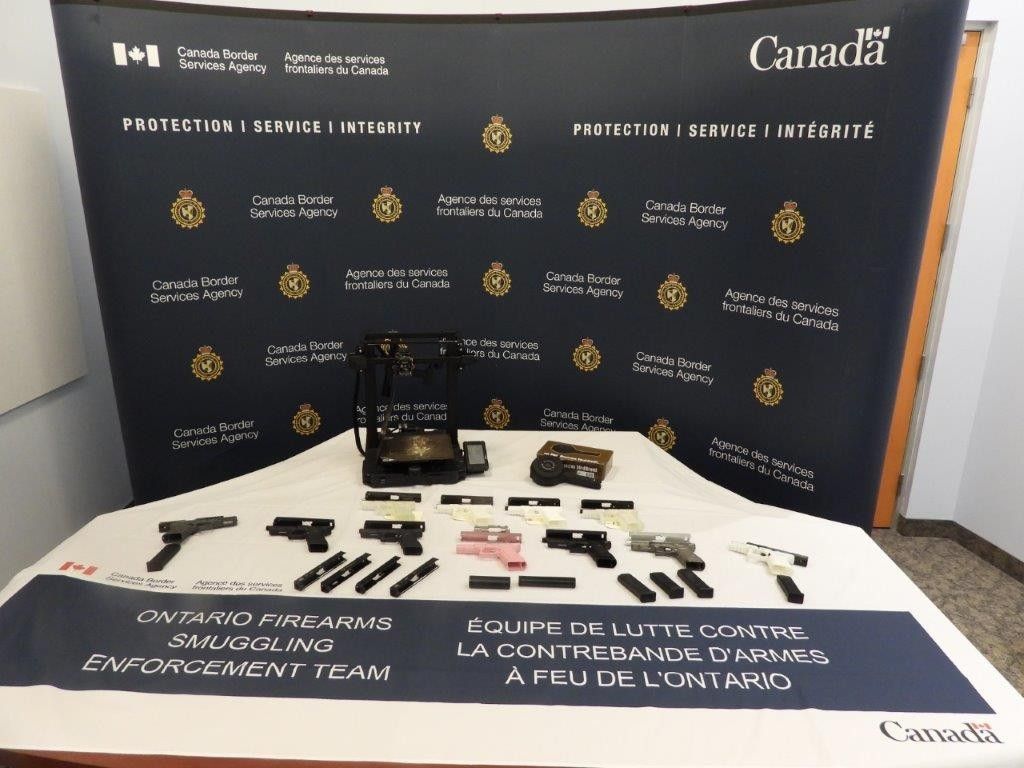 London, Ont., men charged in CBSA weapons and drug seizure | Toronto Sun