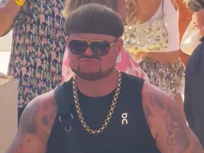 'IBIZA FINAL BOSS': Man's spectacular haircut goes viral | Toronto Sun