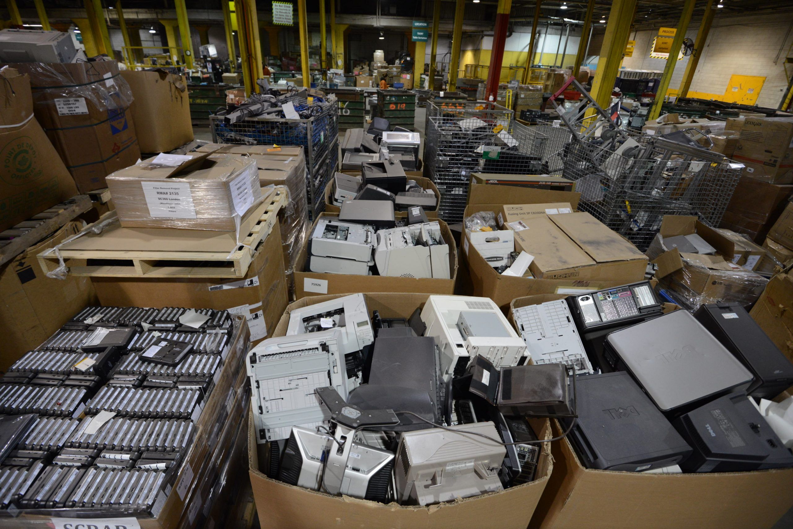 SALTZMAN: How to properly recycle your aging tech | Toronto Sun