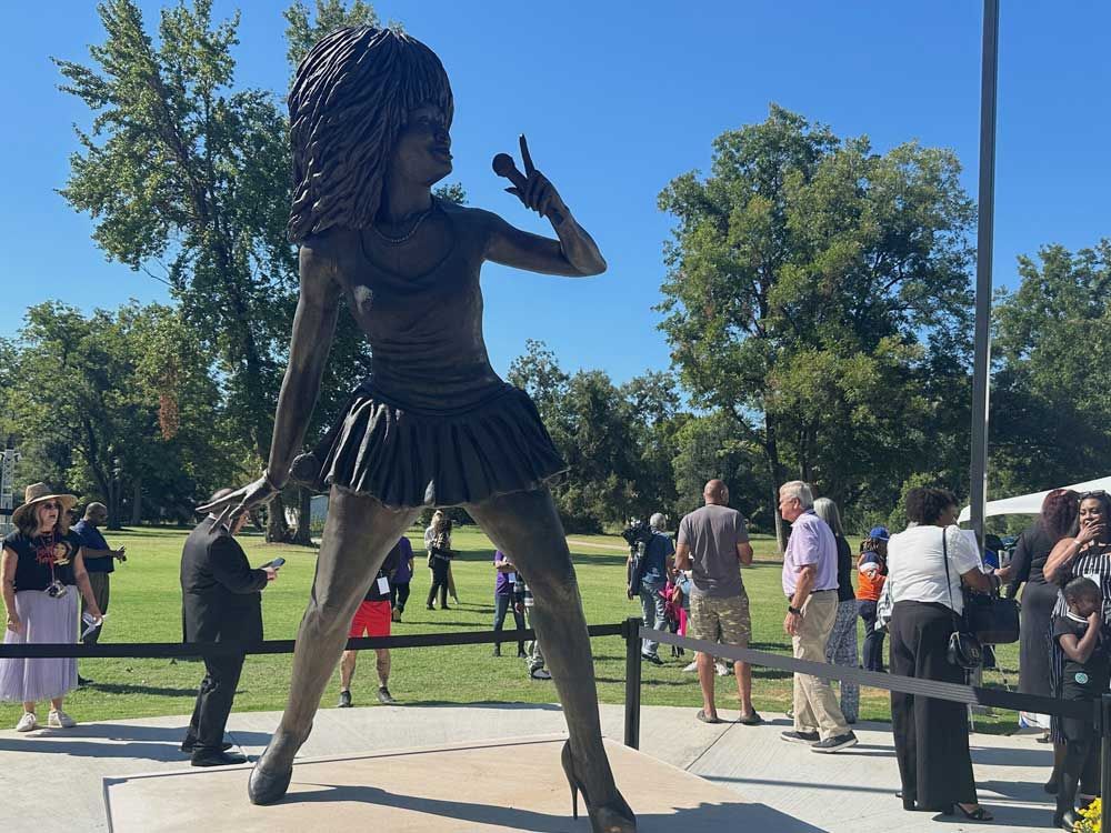 Statue of Tina Turner unveiled in Tennessee | Toronto Sun