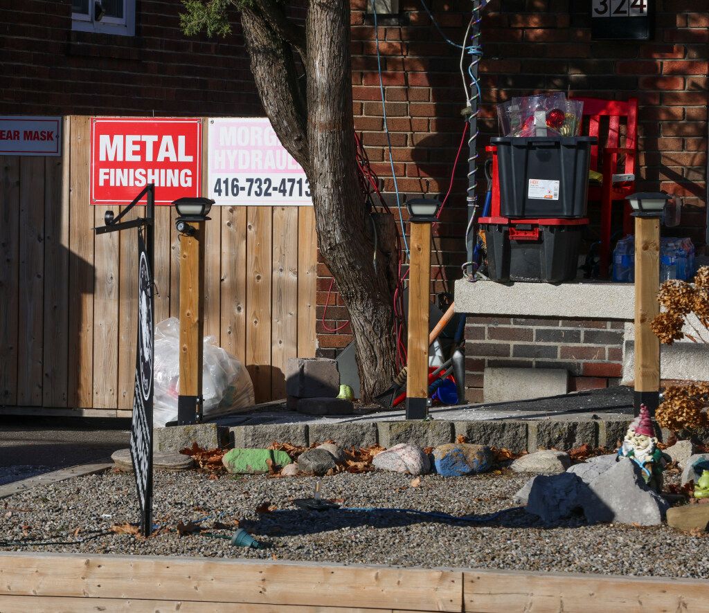 Toronto council approves small businesses in neighbourhoods | Toronto Sun