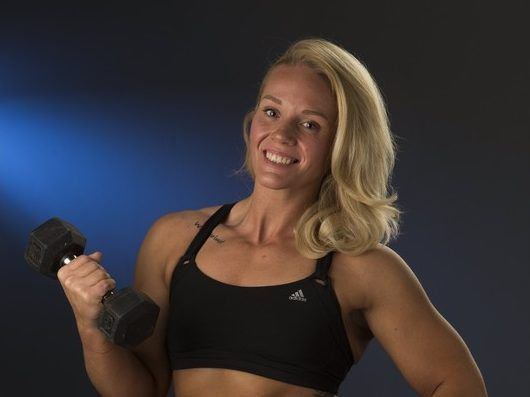 SUNshine Girl Sara | Toronto Sun