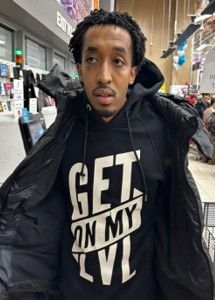 Trio wird wegen versuchten Schlittschuhdiebstahls in der Innenstadt von ...