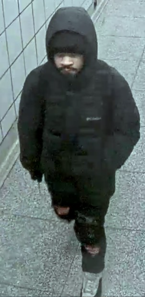 Toronto cops seek suspect in unprovoked double stabbing in the city ...