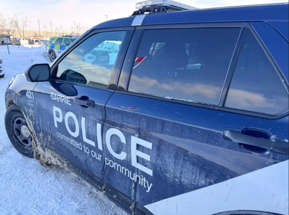 UMVA - RAMPAGE & RECKLESS: Drug Dealers ATTACK Police – Massive Bust!