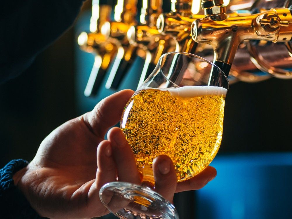 Ontarians haven't cut back on alcohol since pandemic: Survey | Toronto Sun