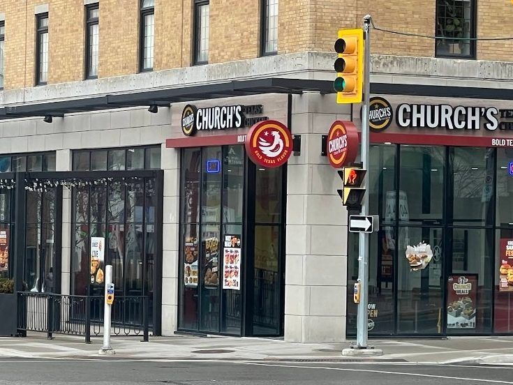 Man busted for knifepoint robbery; driver allegedly tried to bribe cop ...