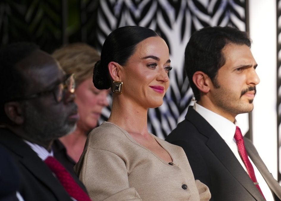 UMVA - KATY PERRY'S SHOCKING TRUDEAU ENDORSEMENT REVEALED!