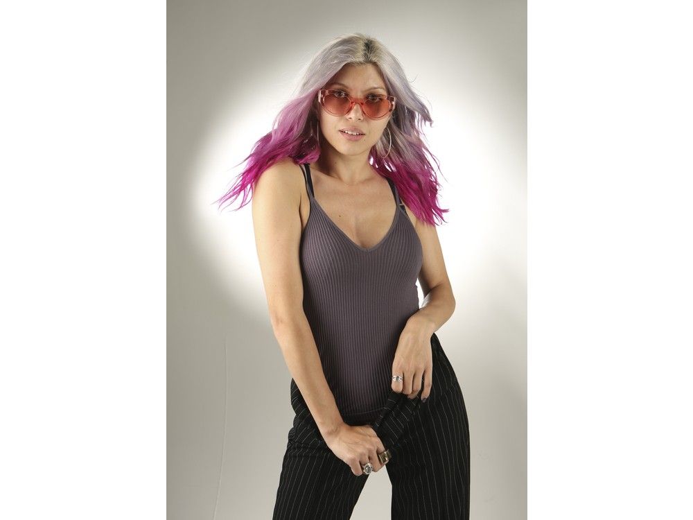 SUNshine Girl Minna | Toronto Sun