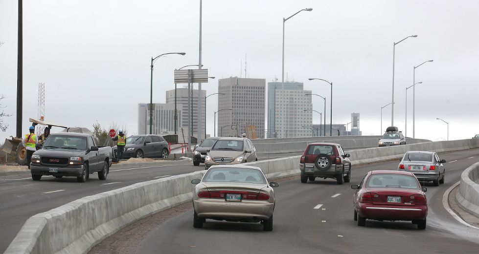 Disraeli Bridge P3 saved city $47M: Report | Winnipeg Sun