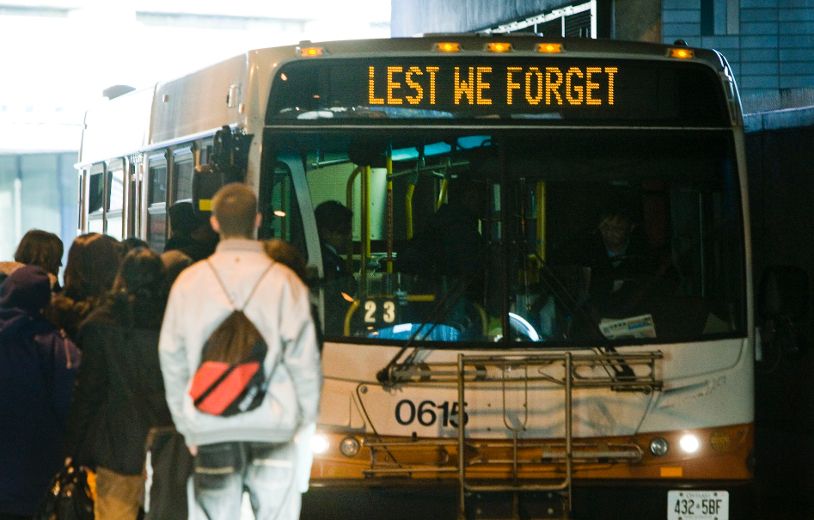 Remembrance Day message cut from TTC buses | Toronto Sun