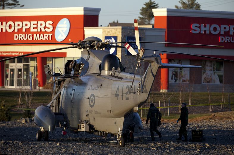 Sea King military chopper makes emergency landing by Tim Hortons ...