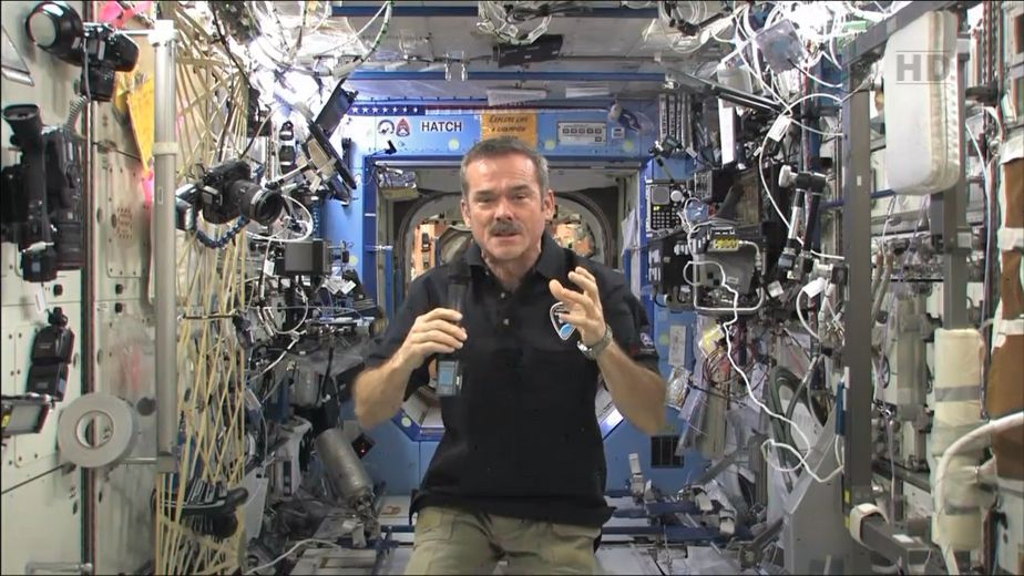 Chris Hadfield becomes ISS commander | Toronto Sun