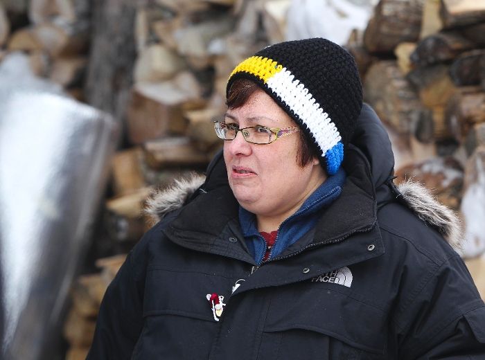 Chief Spence hides in a shadow | Toronto Sun