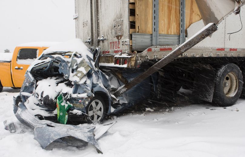 60 vehicles in Hwy. 401 pileup near Newcastle | Toronto Sun