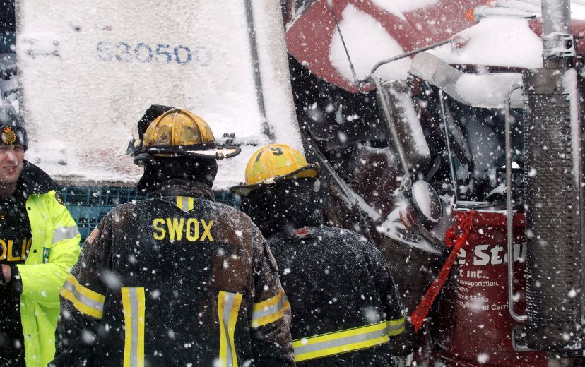 Massive pileup closes Highway 401 at Woodstock | Toronto Sun
