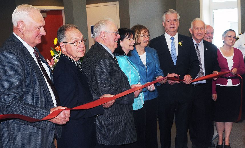 Frankford library officially opens | The Community Press