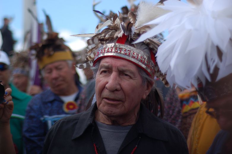 Mohawks march across bridge protest border | Cornwall Standard-Freeholder