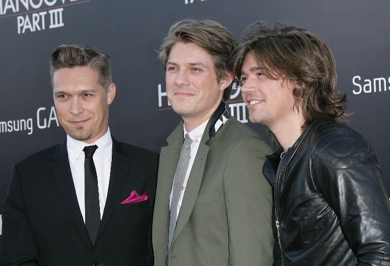 Hanson debut MmmHops beer at Hangover III premiere | Toronto Sun