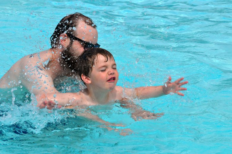 Making a splash | The Graphic Leader