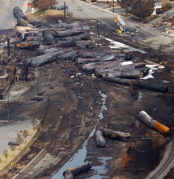 Death toll in Lac-Megantic tragedy climbs to 15 | Toronto Sun