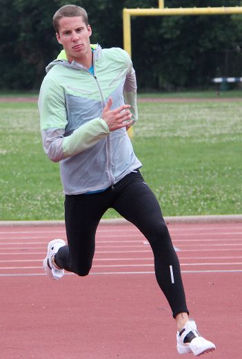 Derek Drouin stops off in Sarnia as he prepares for world championships ...