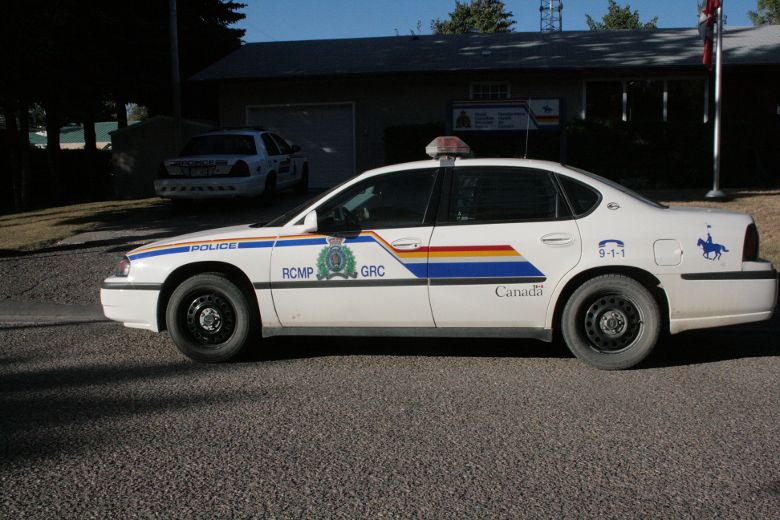 RCMP look for info on thefts in High River | Nanton News