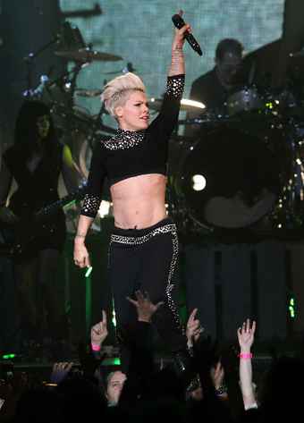 Pink empowers sold-out Edmonton audience | Edmonton Sun