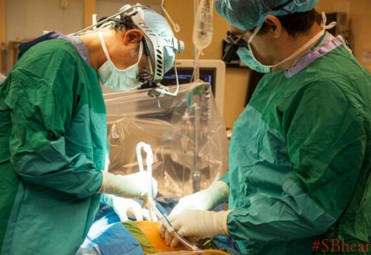 Sunnybrook live tweets cardiac bypass surgery | Toronto Sun