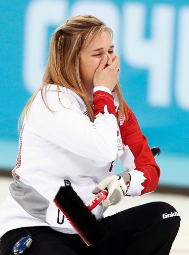 Jennifer Jones overwhelmed by praise from Colleen Jones | Toronto Sun