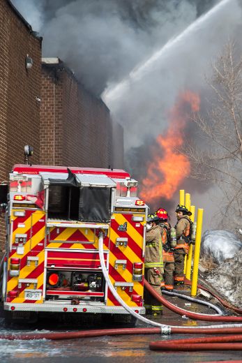 Mattress factory fire sends plume of smoke across city | Toronto Sun