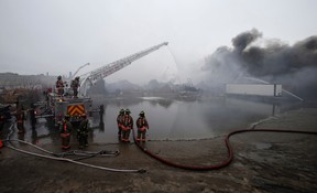 Mattress factory fire sends plume of smoke across city | Toronto Sun