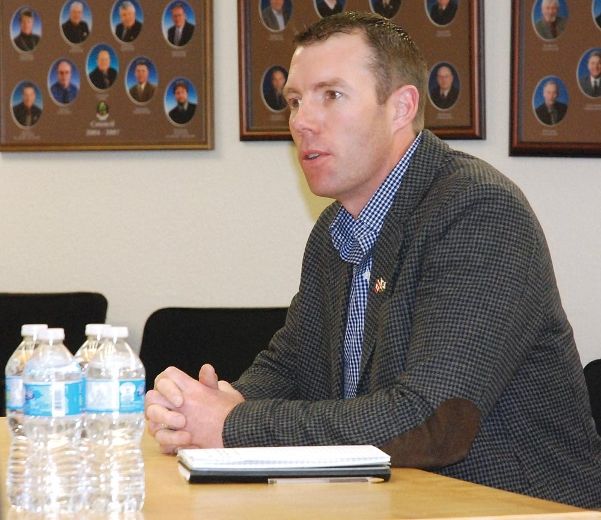 Conservative candidate for Macleod riding meets with Town council ...