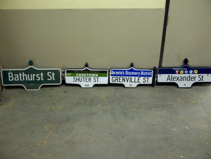 Toronto street signs up for auction | Toronto Sun