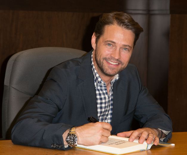 Jason Priestley goes from TV hunk to author | Toronto Sun