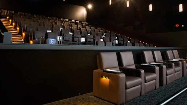 Versus: Is Cineplex's premium seat program a good thing? | Toronto Sun