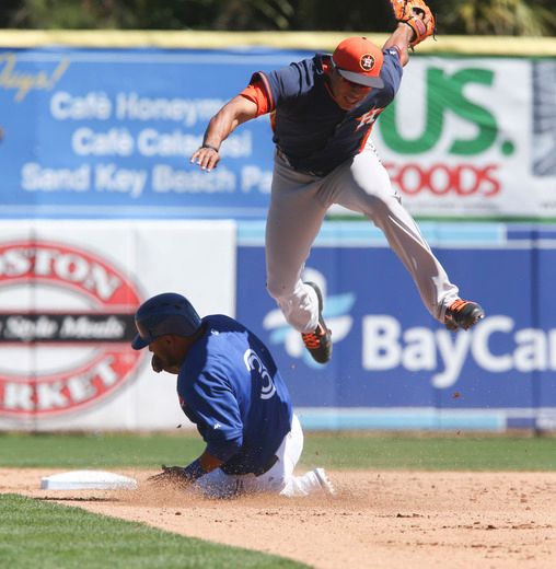 MLB Notes: Correa may have broken leg | Toronto Sun