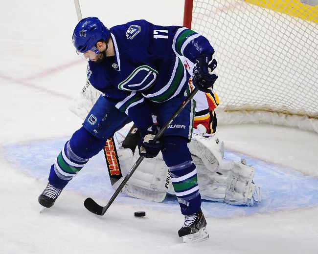Canucks GM makes splash on draft day | Toronto Sun