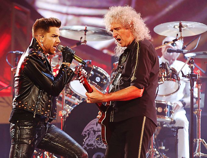 Show goes on as Queen, Lambert rock ACC | Toronto Sun