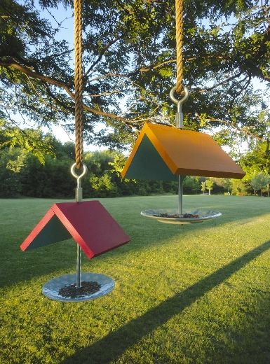 Home trends: Paint job gives the swinging bird pad even more curb ...