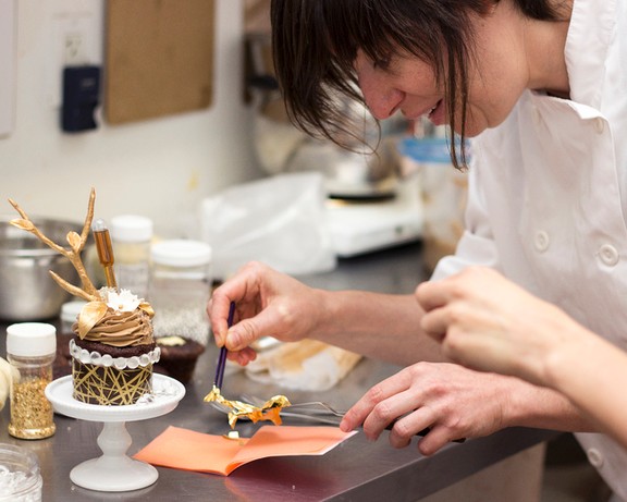 Toronto bakery makes $900 cupcake | Toronto Sun