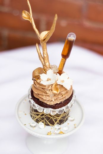 Toronto bakery makes $900 cupcake | Toronto Sun
