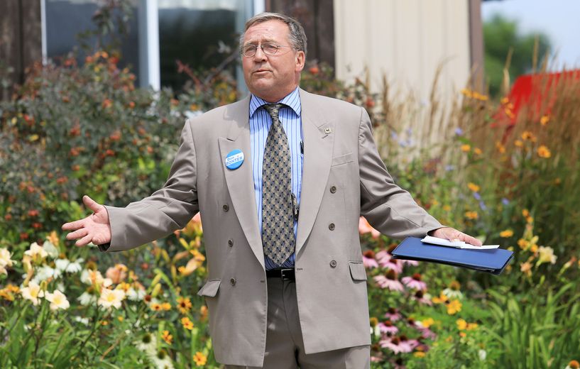 Now, it's a three-way race for federal Conservatives riding nomination ...