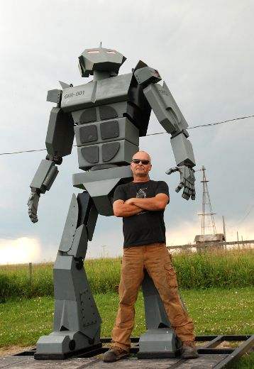 Alberta ex-soldier Kickstarts giant robot | Toronto Sun