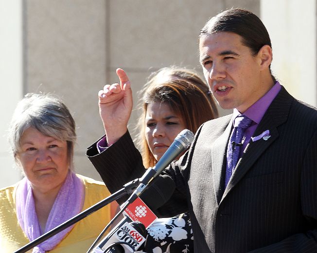 Ouellette challenges candidates to reveal donor lists | Winnipeg Sun