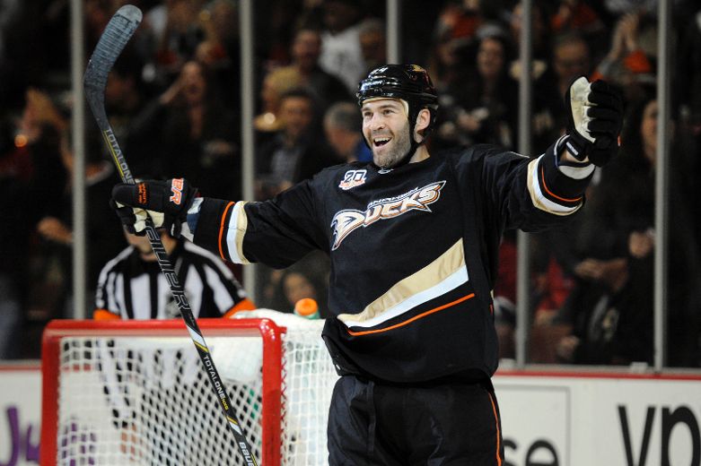 Daniel Winnik takes the long way home to Maple Leafs | Toronto Sun