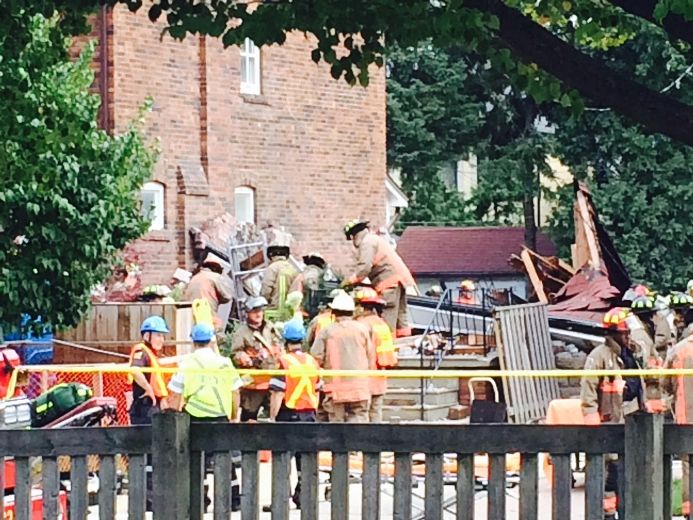 One worker dead in North York house collapse | Toronto Sun
