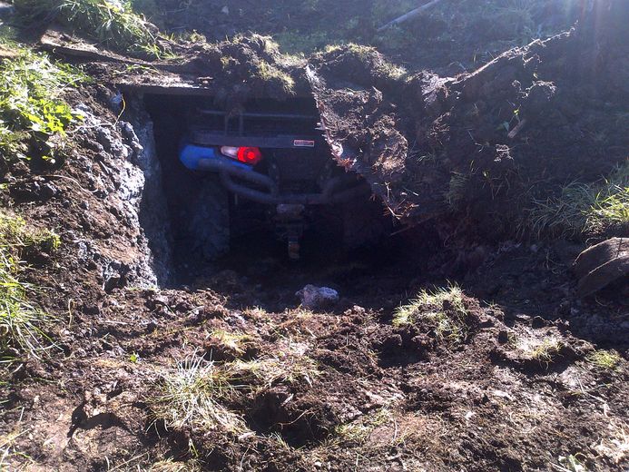 Alberta RCMP uncover underground chop shop | Edmonton Sun