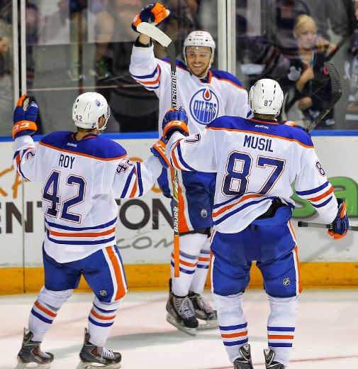 Oilers prospect Mitchell Moroz using size, offence to make most of his ...