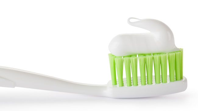 Crest to remove plastic microbeads from toothpaste | Toronto Sun